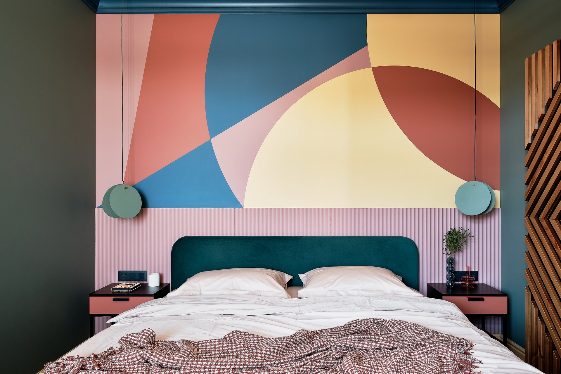 Дофаминовый интерьер: 5 квартир, где каждый день — праздник